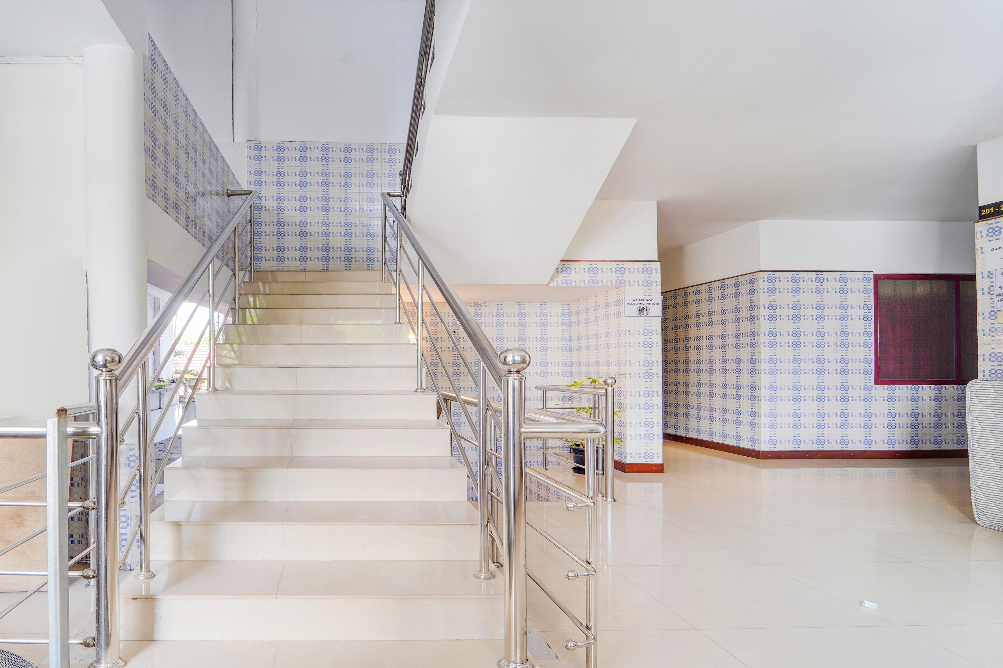 Book Super Hotel O Vazhakkala Kochi | Book @ Rs 794