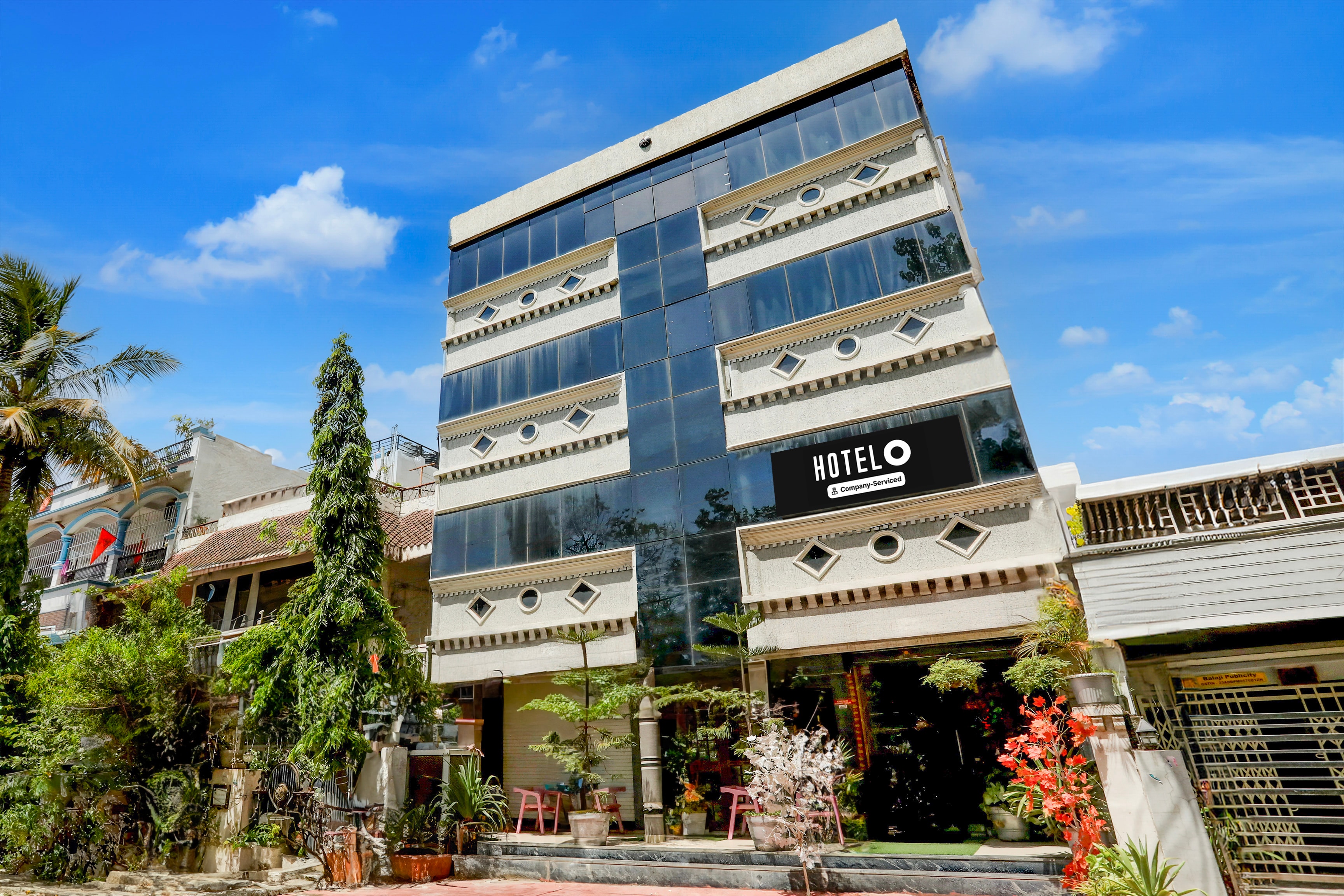 Book Super Hotel O MP Nagar Near Rachna Tower Bhopal | Book @ Rs 1764