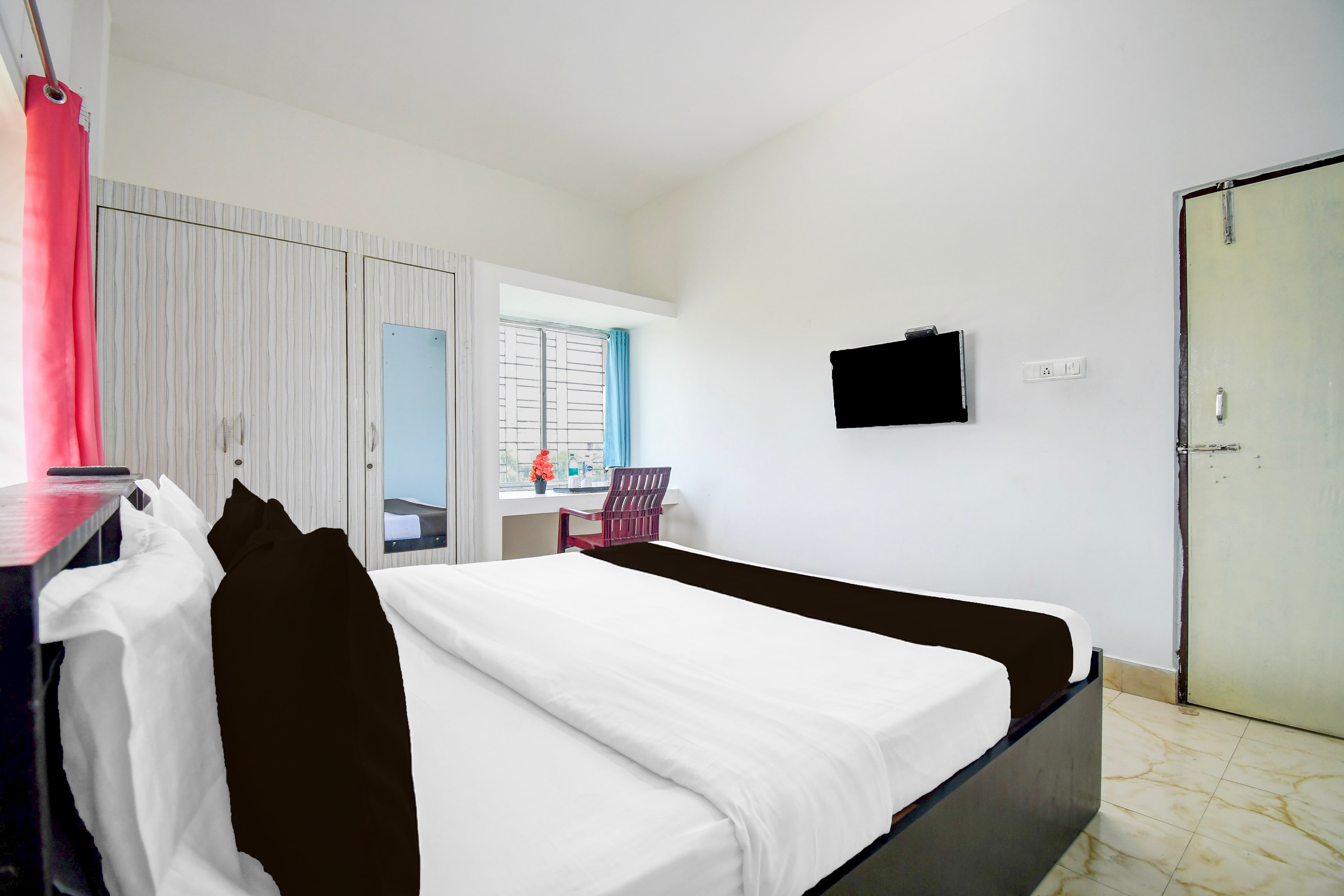 Book Super Hotel O Dumduma Near DN Regalia Mall Bhubaneswar | Book @ Rs 0
