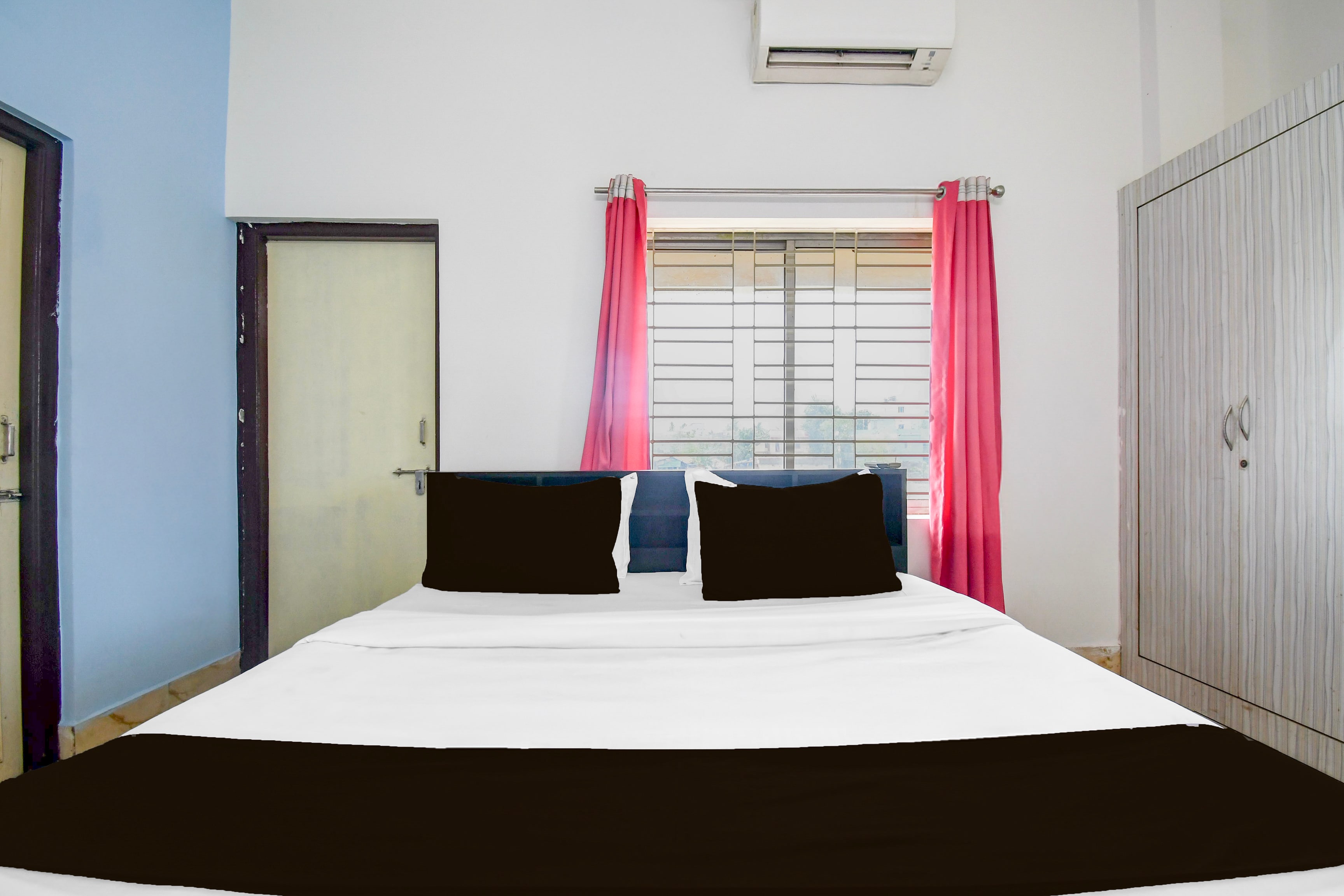 Book Super Hotel O Dumduma Near DN Regalia Mall Bhubaneswar | Book @ Rs 0